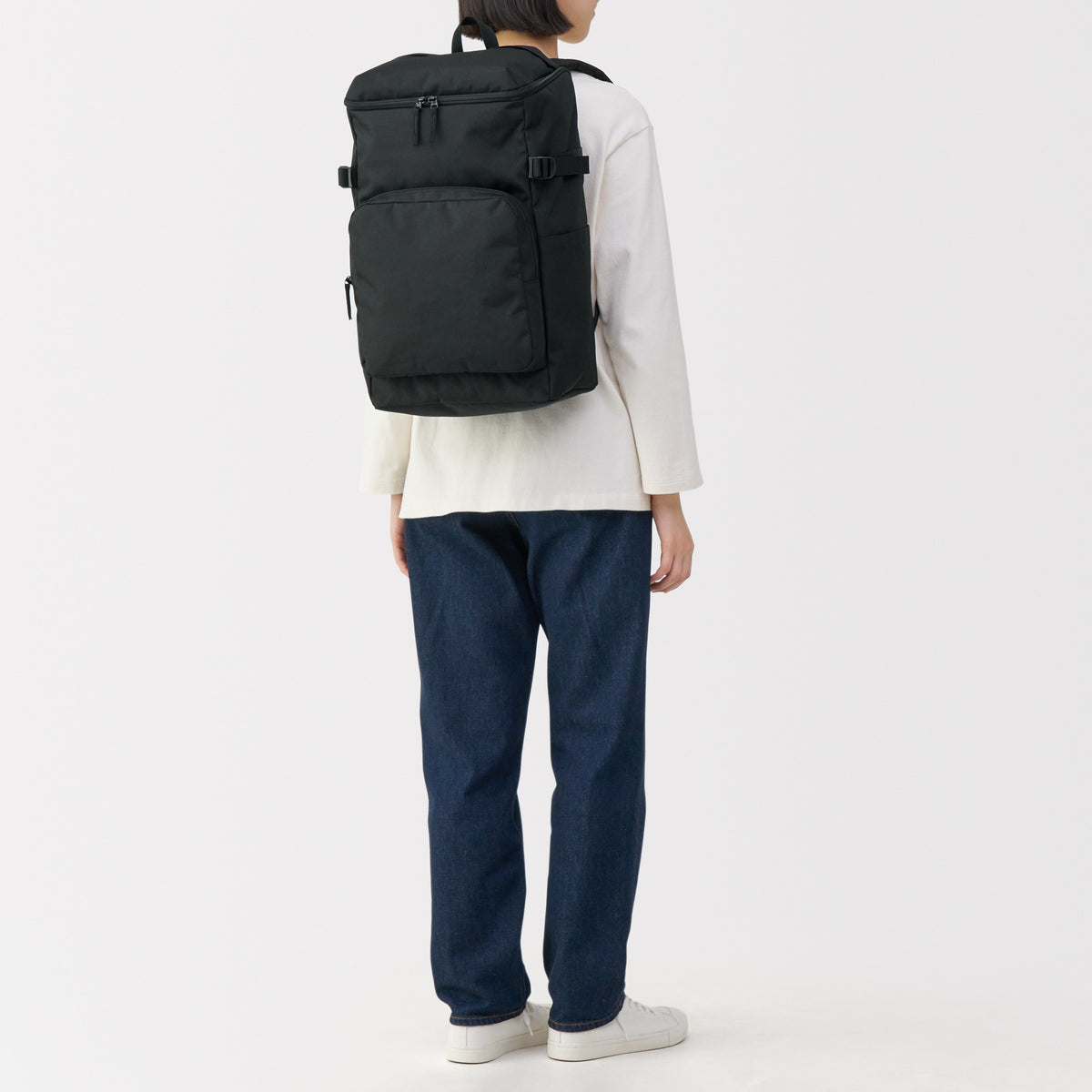 Less Tiring Water Repellent Toploader Backpack | MUJI Canada