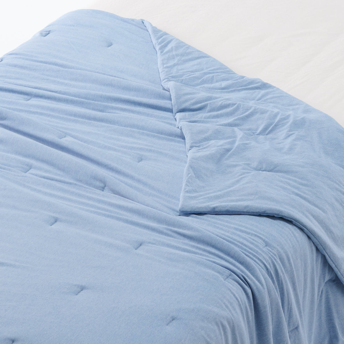 Cool Touch Thin Duvet | Summer Bedding | MUJI Canada