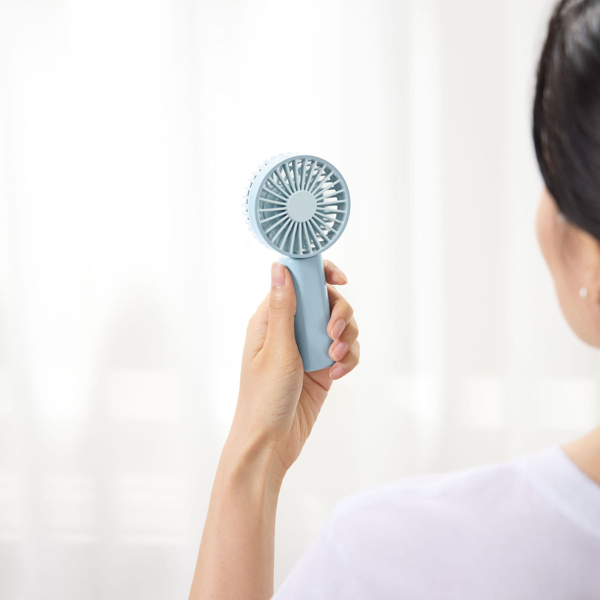 Blue Rechargeable Compact Handheld Fan | Portable Fan | MUJI Canada