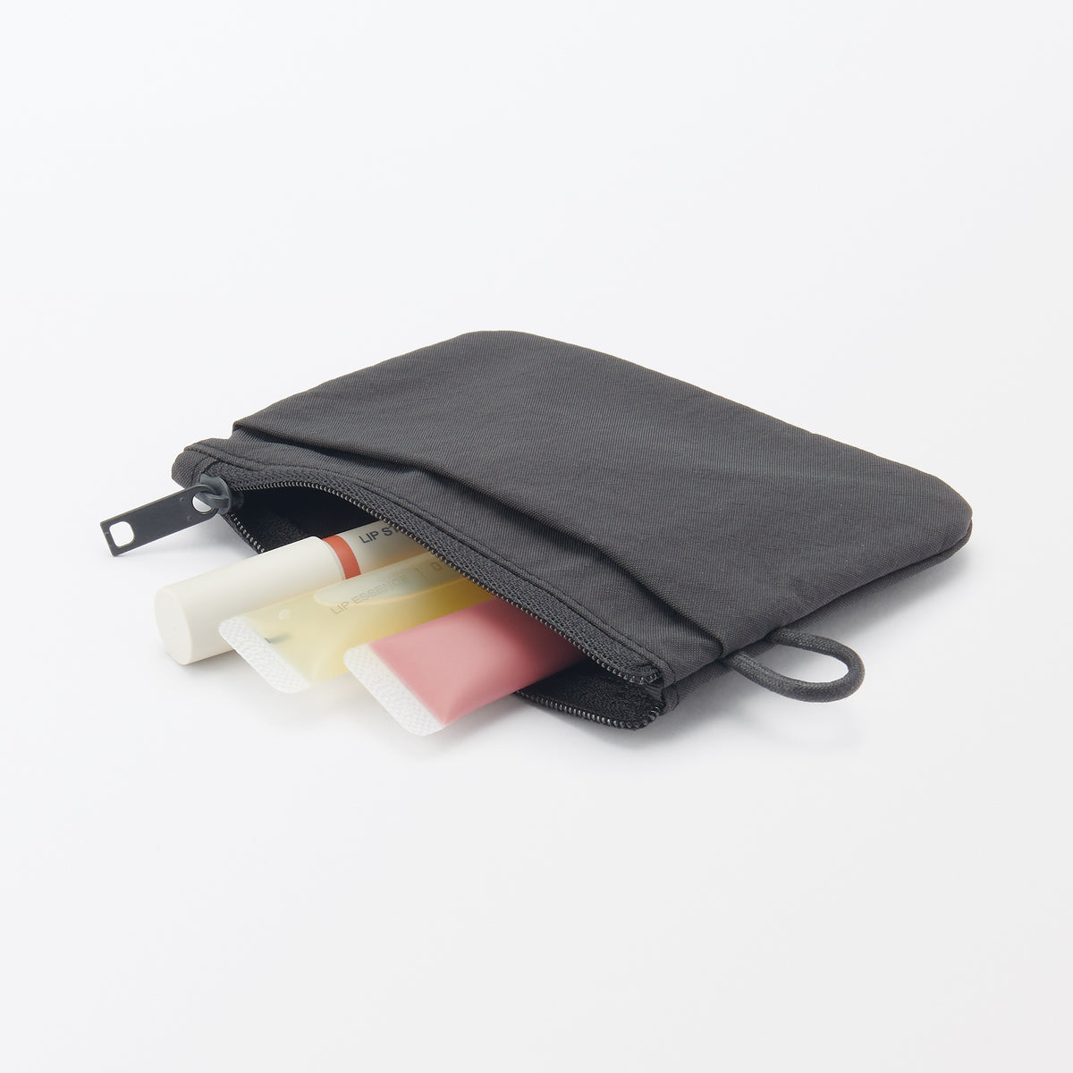 Wrinkled Nylon Flat Pouch | Travel Pouches | MUJI Canada