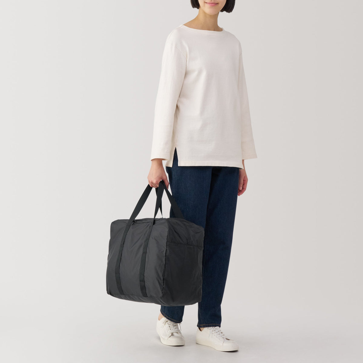 Water Repellent Wide Boston Bag | Travel Bags | MUJI Canada