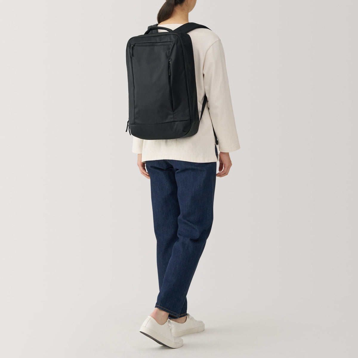 Less Tiring Backpack for Business | Laptop Backpacks | MUJI Canada