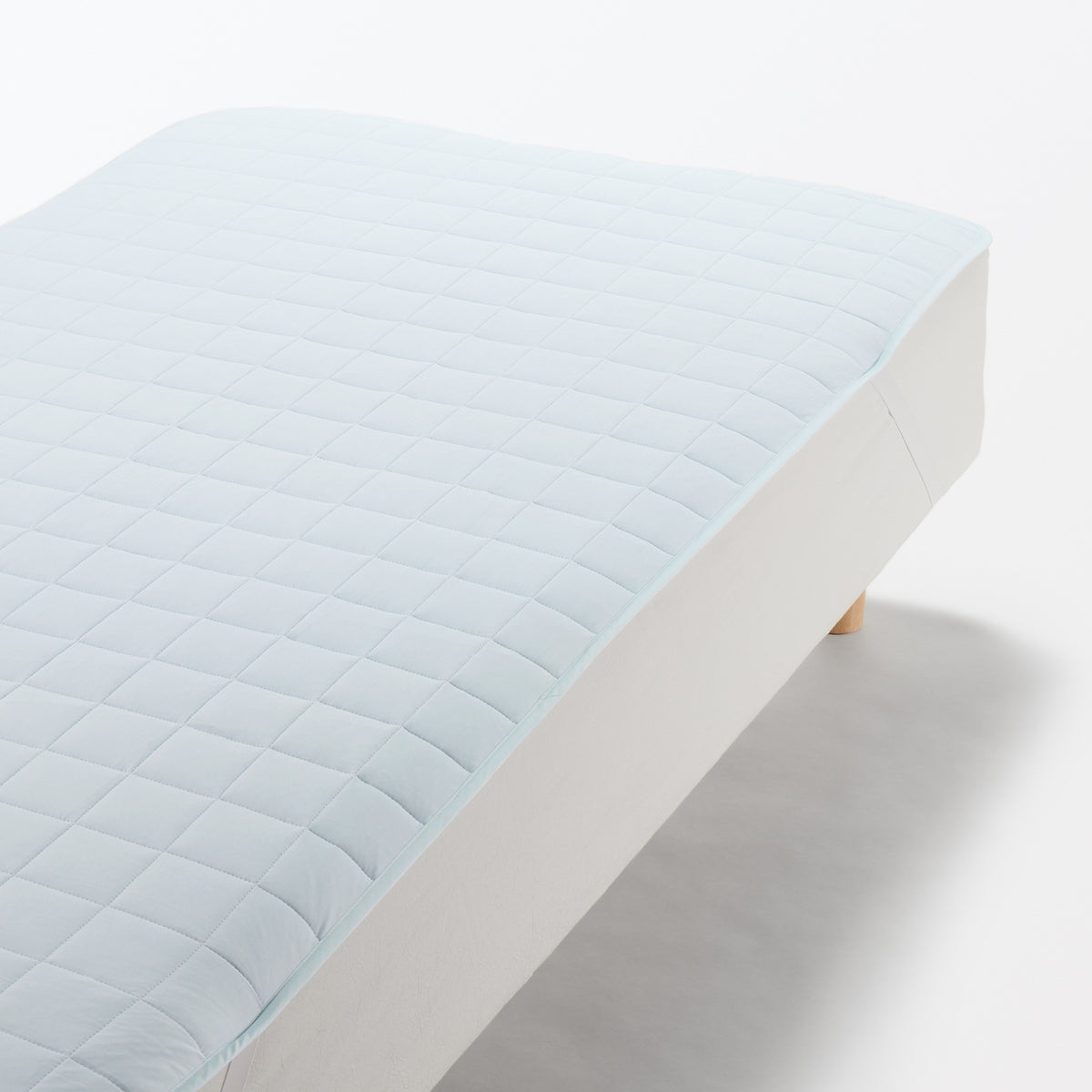 Cool Touch Quilted Pad | Mattress Pad | Bed Pad | MUJI Canada