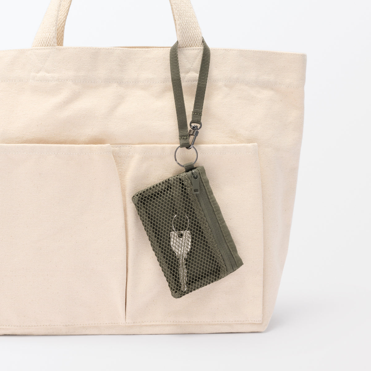 Polyester Card Holder | Travel Accessories | MUJI Canada