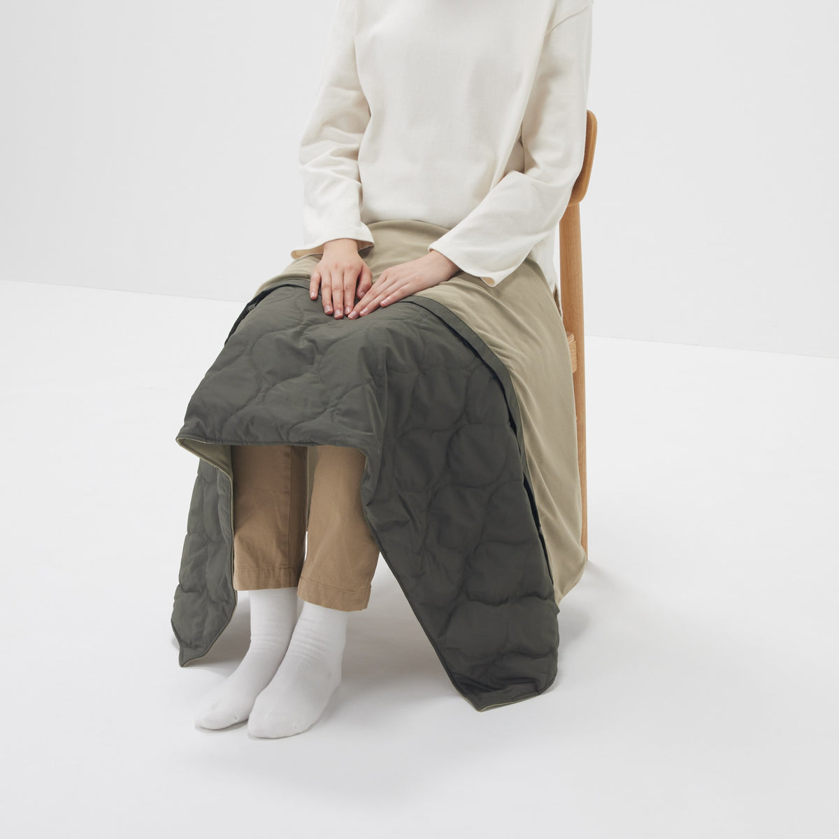 Pocketable 3-Way Blanket | Wearable Blanket | MUJI Canada