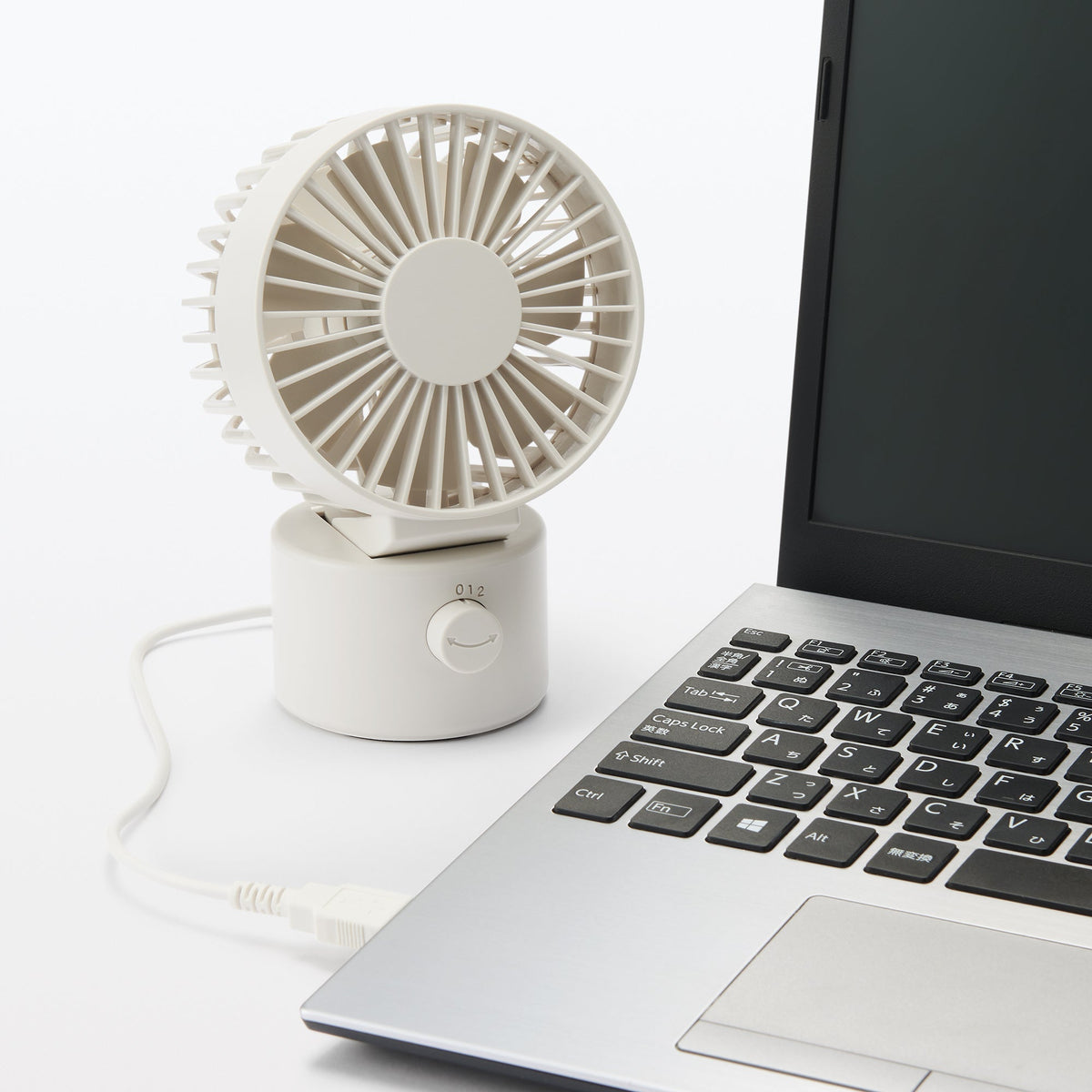 USB Desk Fan with Oscillation | MUJI Canada